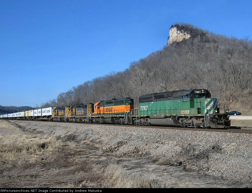 BNSF 7067
